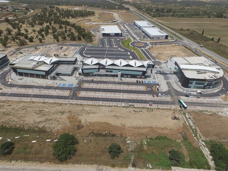 דנישרא מרכז מסחרי נאות שמיר יבנה דנישרא